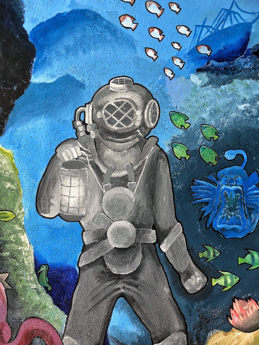 Hostel Recommendation While Travelling to Coron – Hop Hostel Wall ...