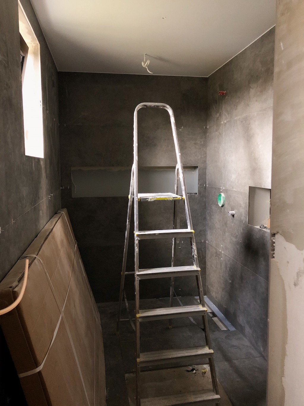 Bathroom Renovation Makeover Progress – Zaneta Baran